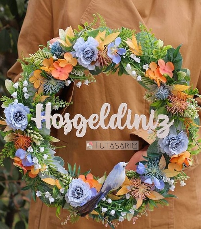 Canlı Mevsim Çiçekli Ahşap Dış Kapı Süsü - Tutasarım