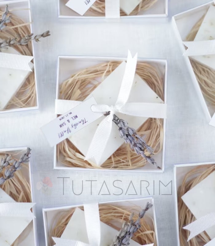 Lavanta Çiçeği Beyaz Kurdele Detaylı İsimli Sabun - Tutasarım